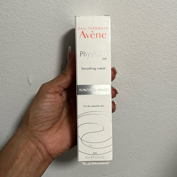 GLYTONE | Skincare | Eau Thermale Avne Physiolift Day Smoothing Cream | Poshmark